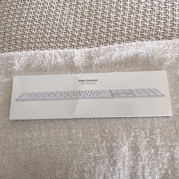 Apple | Computers, Laptops & Parts | Nwb Apple Magic Keyboard With ...